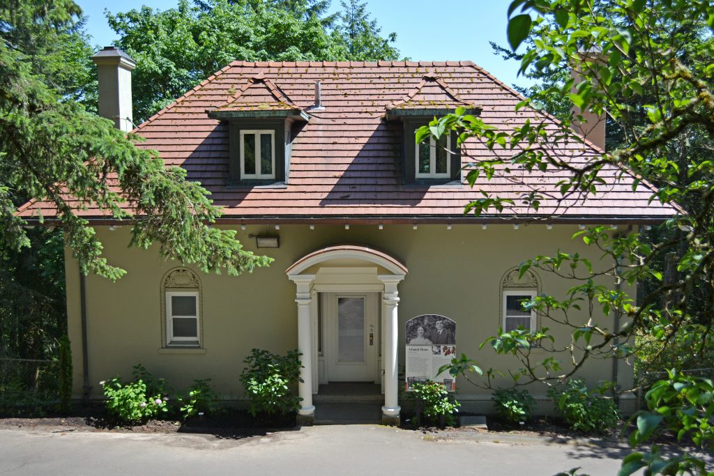 Visit - Pittock Mansion